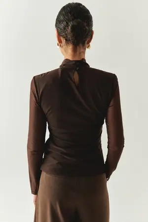 EXQUISE Drew Turtleneck Blouse