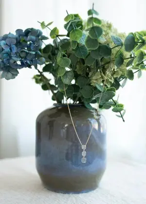 ZUVAN Cascade Drop Necklace