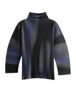 Issey Miyake Mock-neck T-shirt - Blue