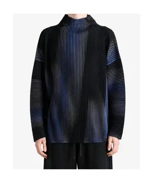 Issey Miyake Blend Of Lights Pleated Top - Blue