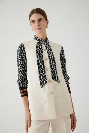EXQUISE Anisa Buttoned Vest