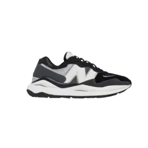 NEW BALANCE 57/40 Sneakers - Black/white