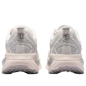 Nike Zoom Vomero 18 Se Sneakers - Phantom/grey Fog/metallic Silver