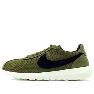Nike Roshe Ld-1000 Qs "iguana" Sneakers - Olive/white