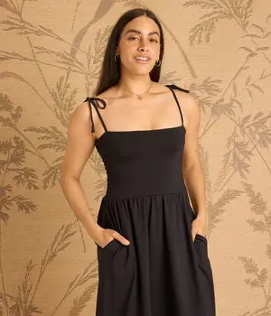 KNOWN SUPPLY Scarlett Dress - Black