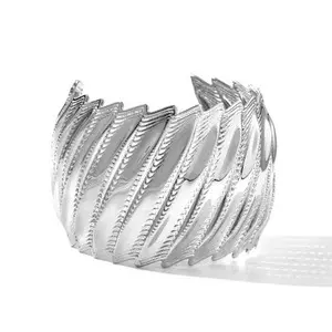 LAMINAR JEWELRY Flow Edgy Cuff Bracelet - Silver