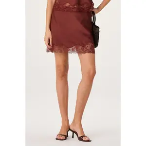Astr The Label Yulissa Lace Hem Miniskirt - Rust
