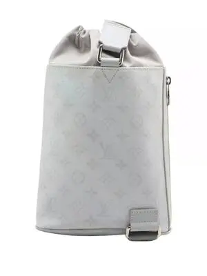 LOUIS VUITTON 2019 Monogram Chalk Sling Bag