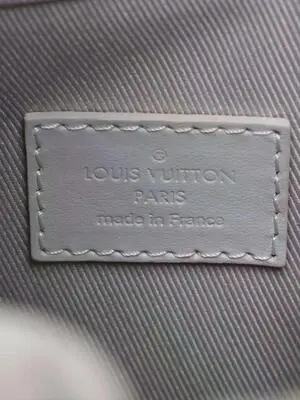 LOUIS VUITTON 2019 Monogram Chalk Sling Bag