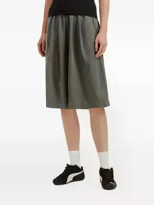 Izzue Elasticated Heart-charm Shorts
