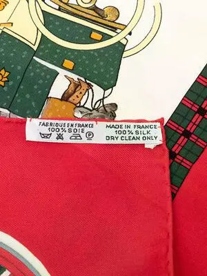 Hermès 1975 L Hiver En Poste Silk Scarf 90 Scarves - White