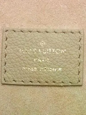 LOUIS VUITTON Grained Calfskin Cabas Tote Bag - Neutrals