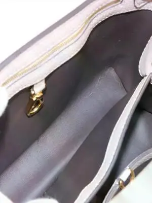 LOUIS VUITTON Taurillon Capucines Mm Satchel