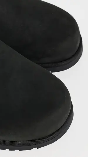 UGG Otzo Clogs - Black