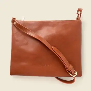 CASUPO Leather Crossbody Bag With Adjustable Strap - Tan
