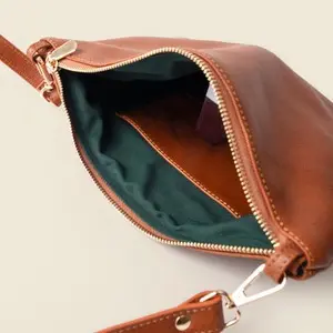 CASUPO Full-grain Leather Crossbody Bag