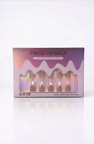 NAIL POP STUDIO Almond Press On Nails - Knightshield