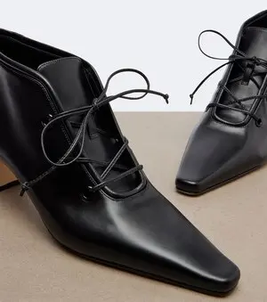 Manolo Blahnik Leather Lace-up Ankle Boots