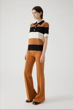 EXQUISE Aidanne Polo Collar Knit Blouse