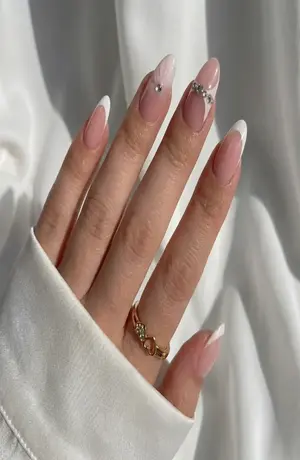 NAIL POP STUDIO Almond Press-on Nails