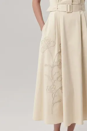 EXQUISE Kelsie Short Sleeve Midi Shirt Dress With Floral Embroidery - Cream