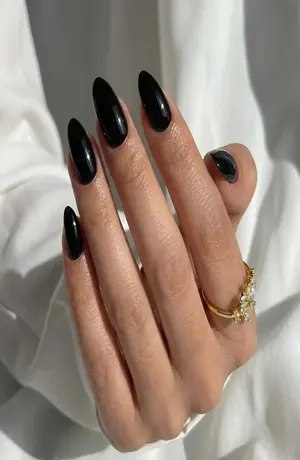 NAIL POP STUDIO Almond Press-on Nails