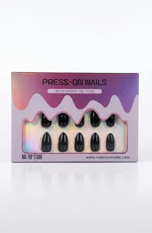 NAIL POP STUDIO Almond Press-on Nails - Black