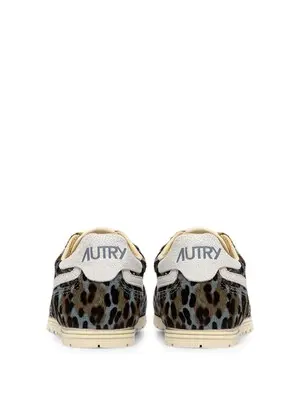 AUTRY Windspin Low Sneakers In Leopard Cavallo - Grey