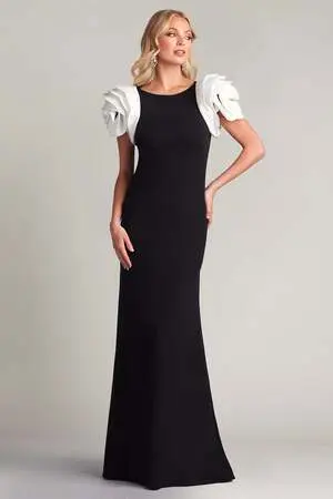 Tadashi Shoji Maylee Rosette-shoulder Gown - Ivory/black