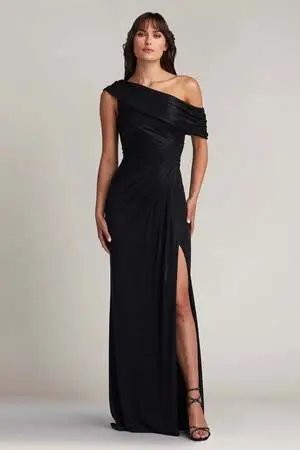 Black One Shoulder Gowns