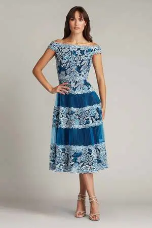 Tadashi Shoji Klein Embroidered Tea-length Dress - Pacific Blue