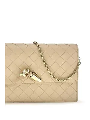 Bottega Veneta Andiamo Pouch On Chain In Intrecciato Nappa Leather - Cream