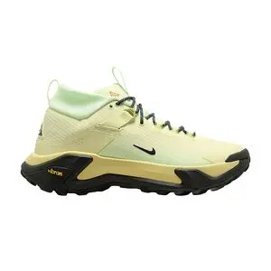 Nike Nike ACG Zegama Hike Sneakers Tan
