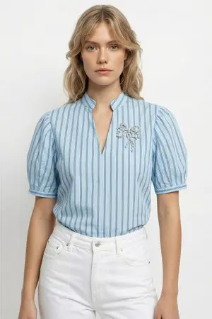 EXQUISE Nichole V