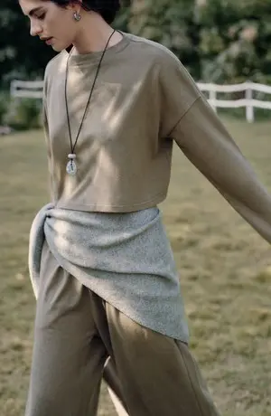 JUANA Aera Boxy Cropped Sweater