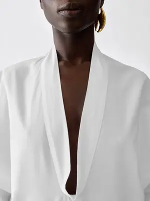 Jacquemus V-neck Fitted Dress With Long Sleeves And Ruffled Back - White