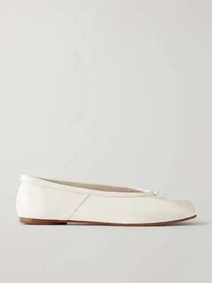 MAISON MARGIELA Tabi New Ballerina Split-toe Patent-leather Ballet Flats - White