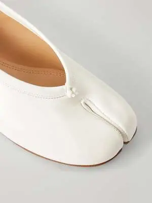 MAISON MARGIELA Tabi New Ballerina Split-toe Patent-leather Ballet Flats - White