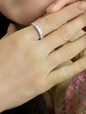 LISA NIK Diamond Ring - Silver