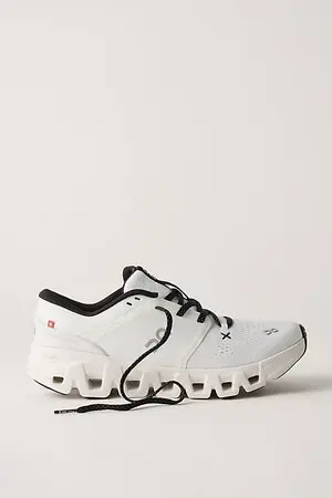 On X 5 Athletic Sneakers - White/black