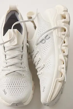 On On Cloud X Tempo Sneakers Ivory/ice