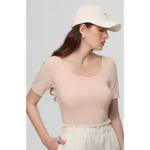 JUANA Classics Squareneck T-shirt - Peach
