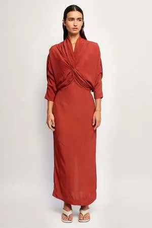 S/W/F BOUTIQUE - INTERNATIONAL Twist Front Midi - Optimist