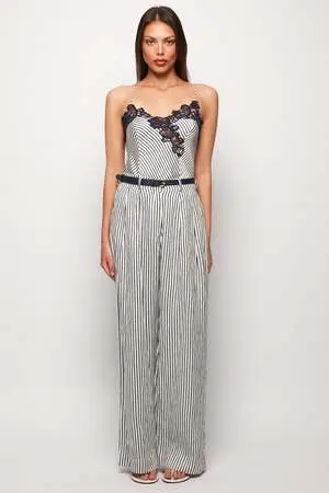S/W/F BOUTIQUE - INTERNATIONAL Lace Detail Bodysuit - Linework