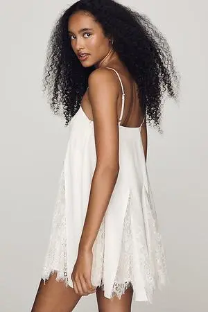 Endless Rose Lace Godet Mi Dress