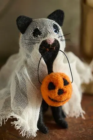 TERRAIN Ghost Cat Felt Critter