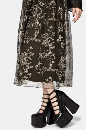 DISTURBIA Stellar Vine Embroidery Midi Dress
