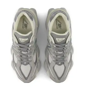 NEW BALANCE 9060 Sneakers