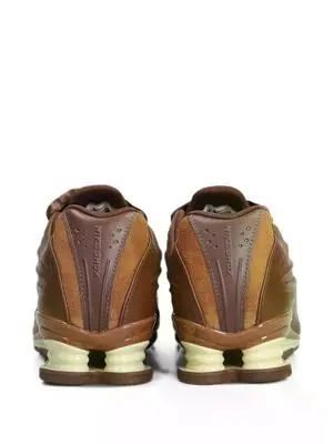 Nike Shox R4 Sneakers
