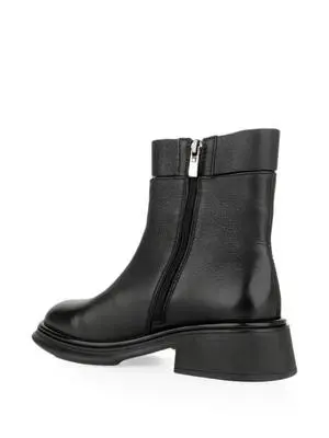 LINDA BAUMANN Buckle-detail Leather Boots - Black